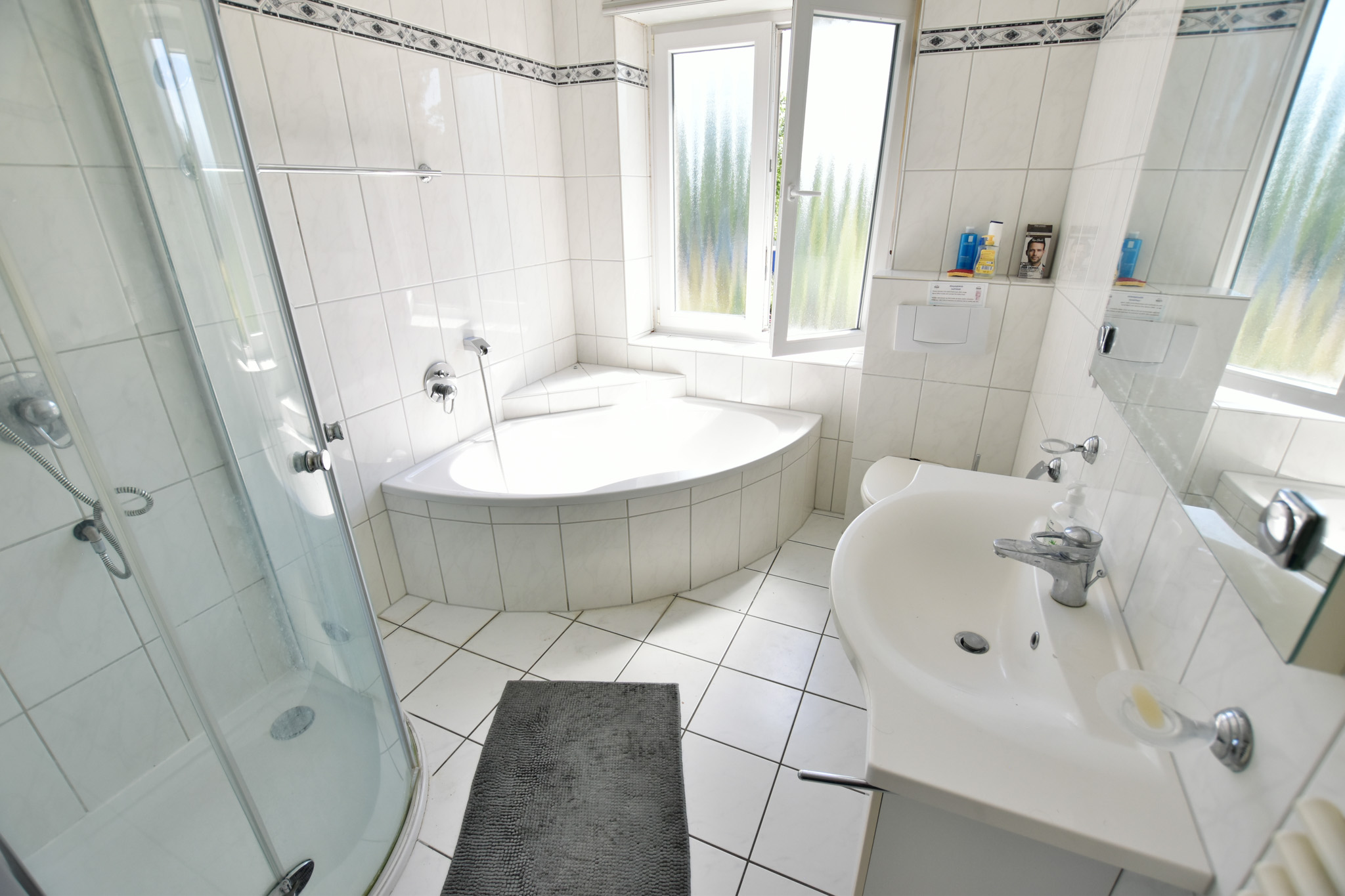 Furnished Double Bedroom (1.2) House with delightful garden | Cessange ...