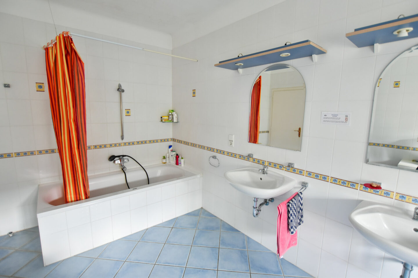 Furnished Double Bedroom (1.1) in house with garden | Merl: price 880 ...